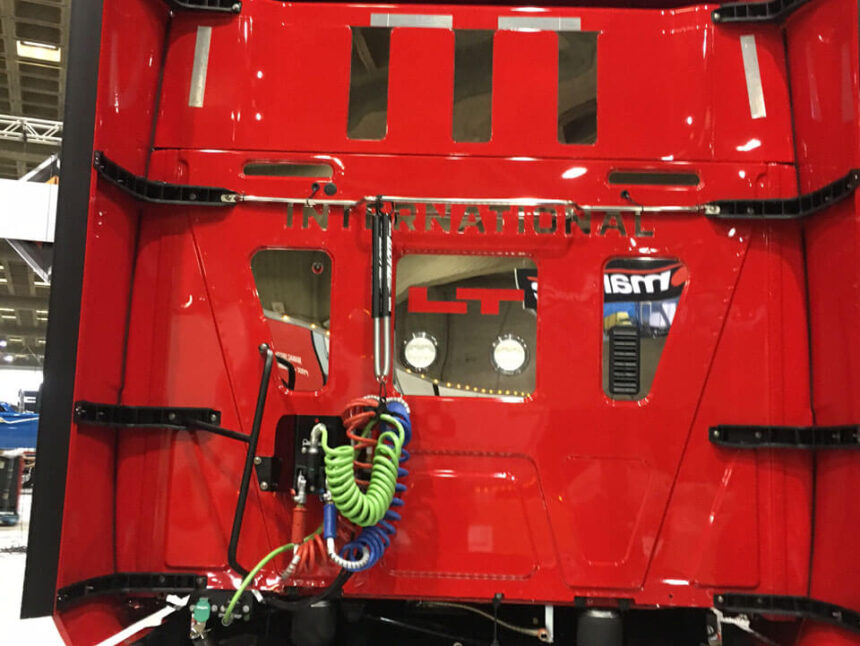 Portfolio INTERNATIONAL LT 625 2017 - METCHRO